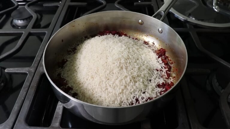 Traditional Jollof Rice Recipe - Flavorful and Simple - Cultures of ...