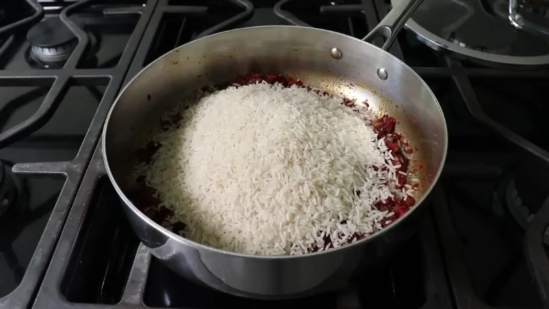 Traditional Jollof Rice Recipe - Flavorful and Simple - Cultures of ...