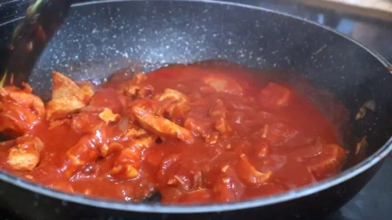 How to Make Moambe Chicken – Traditional Congolese Stew - Cultures of ...